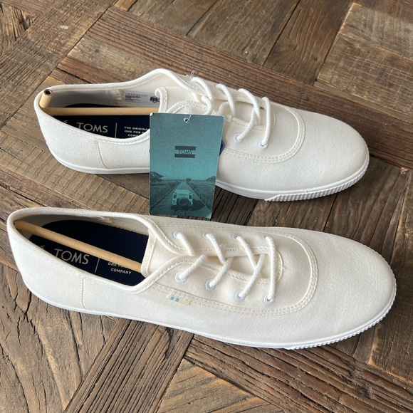Toms | Shoes | New Tom Canvas Sneakers Womens 2 | Poshmark